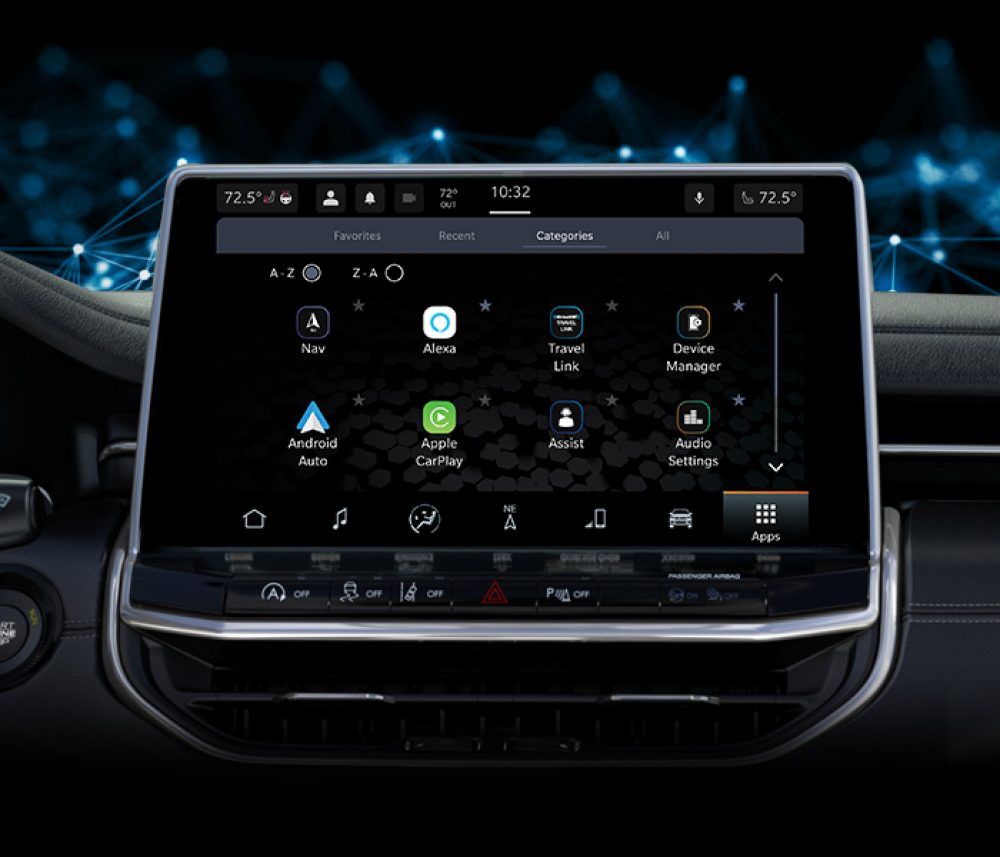 Jeep® Compass Technology - Uconnect® and Wireless Amenities